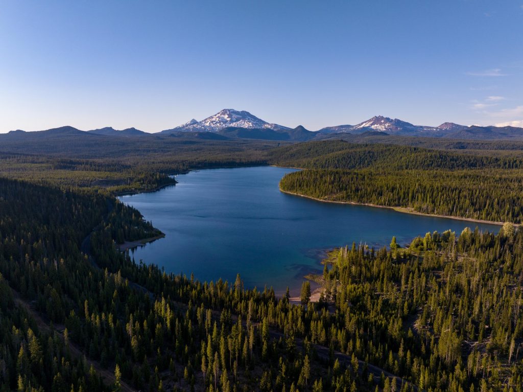 Cascade Lakes Scenic Byway: Local's Guide to Viewpoints, Lakes & Hikes